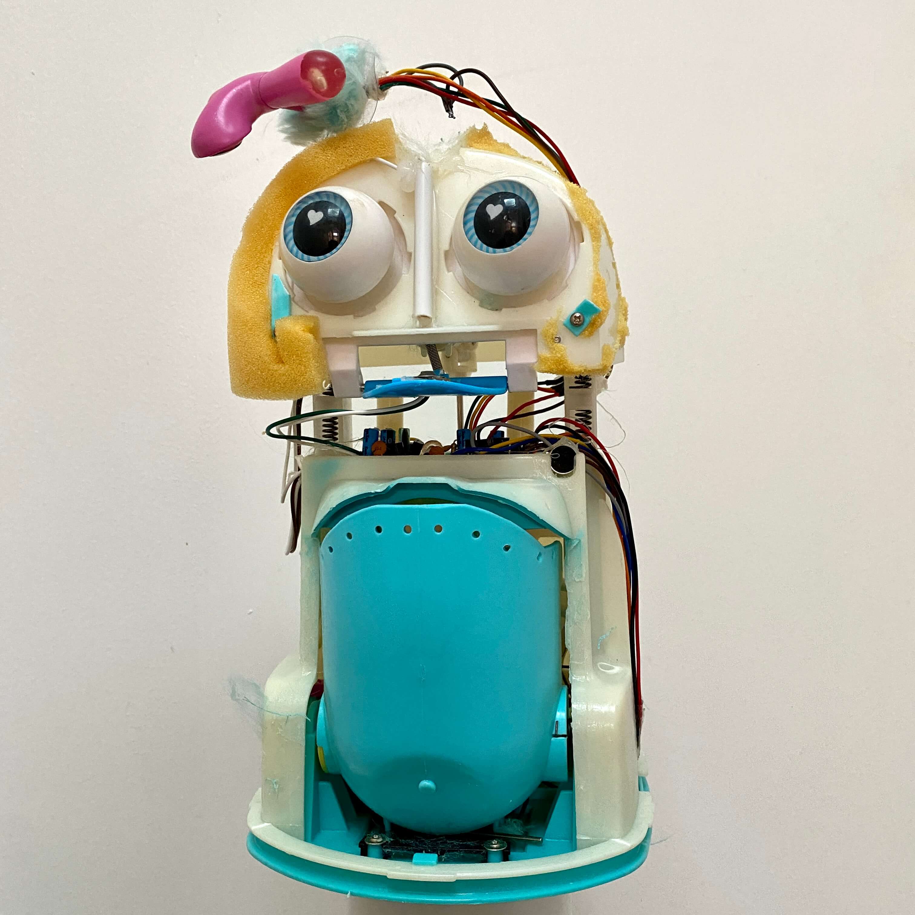 In Vestimentis Ursum - the robots hiding inside stuffed animals