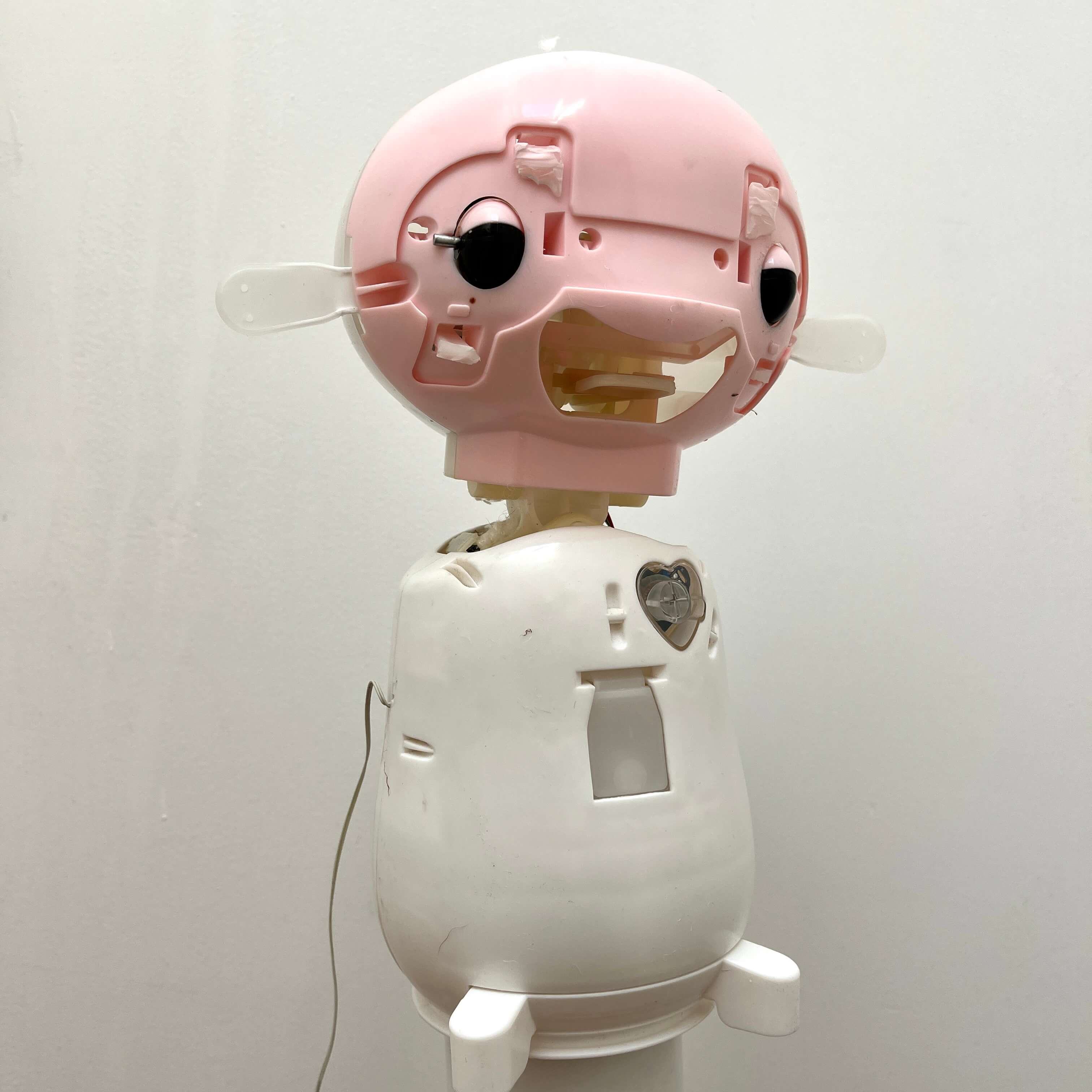 In Vestimentis Ursum - the robots hiding inside stuffed animals